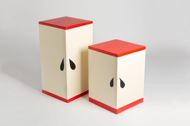 everything to know about plinths and when to use them - Kist Displays